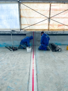 Betonvloer repareren - zelf uitvoeren of laten doen? - SealteQ